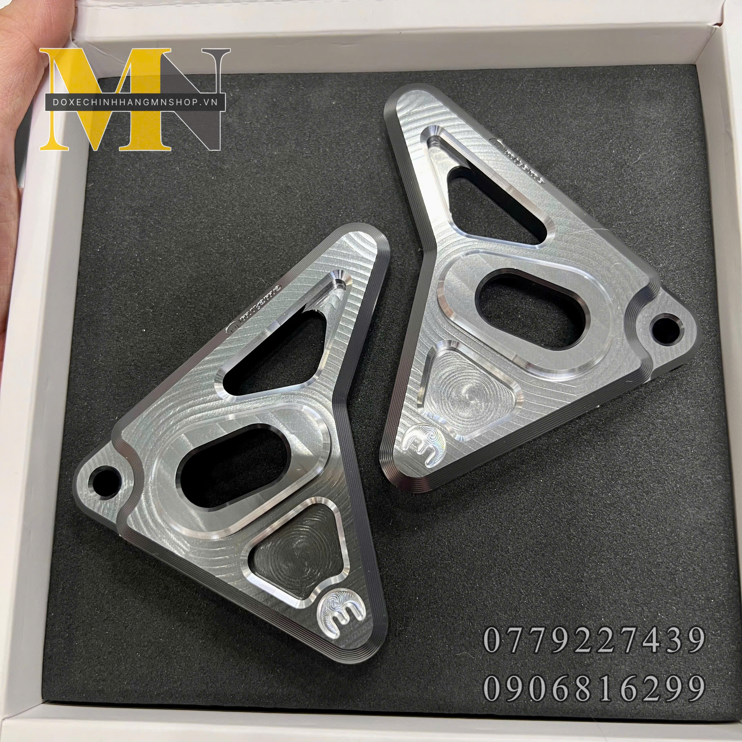 PAT GÁO ĐÈN CHIẾU SÁNG MITOMO MONKEY DAX 125 - MN SHOP